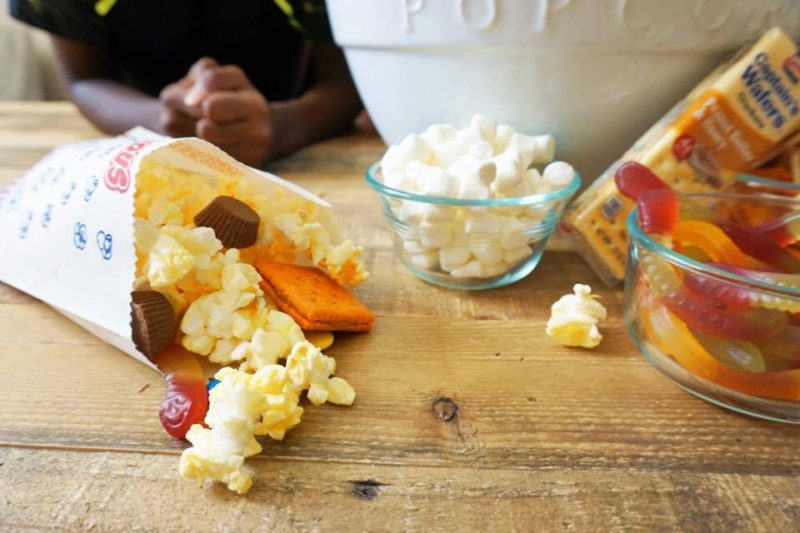 Simple DIY Movie Night Popcorn Station | Global Munchkins