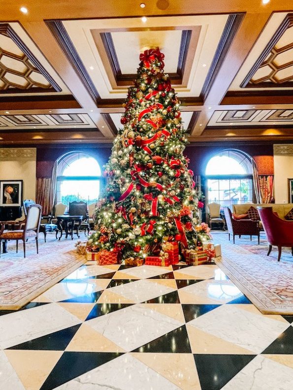 15 Best Christmas Vacations For Families [from Christmas Enthusiasts!]