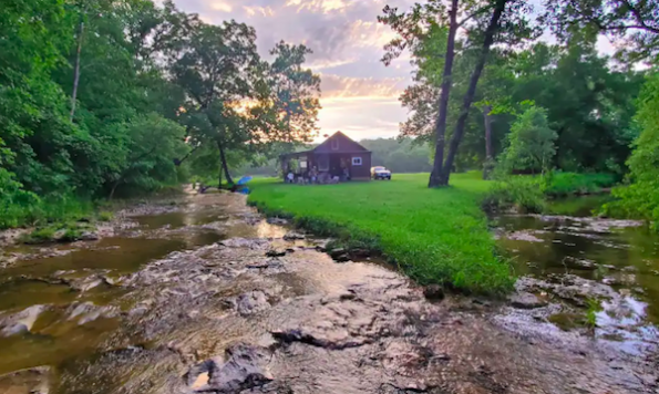 10 Amazing Lake Of The Ozarks AirBnbs | Global Munchkins