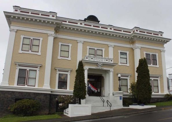 7 Awesome Things To Do in Astoria Oregon You’ll Love! | Global Munchkins